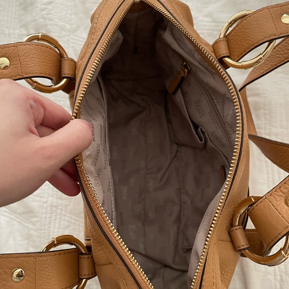 Michael Kors | Bags | Michael Kors Tan Shoulder Bag | Poshmark
